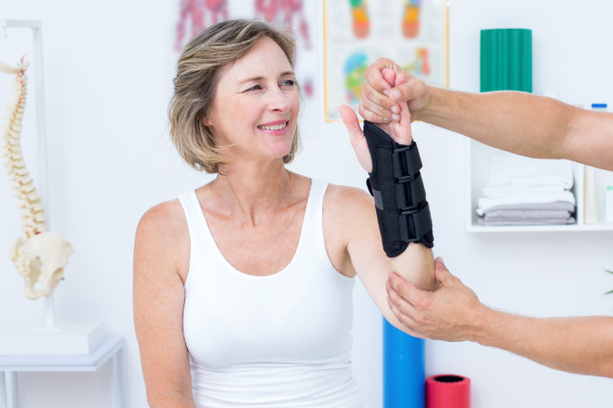 Wrist Sprain vs. Wrist Fracture | Advanced Ortho and Spine