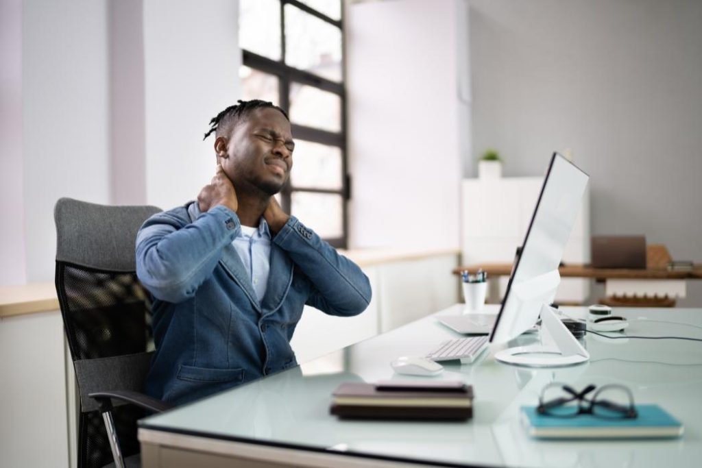 Combatting Tech Neck and Shoulder Pain in a Digital Age | AOS